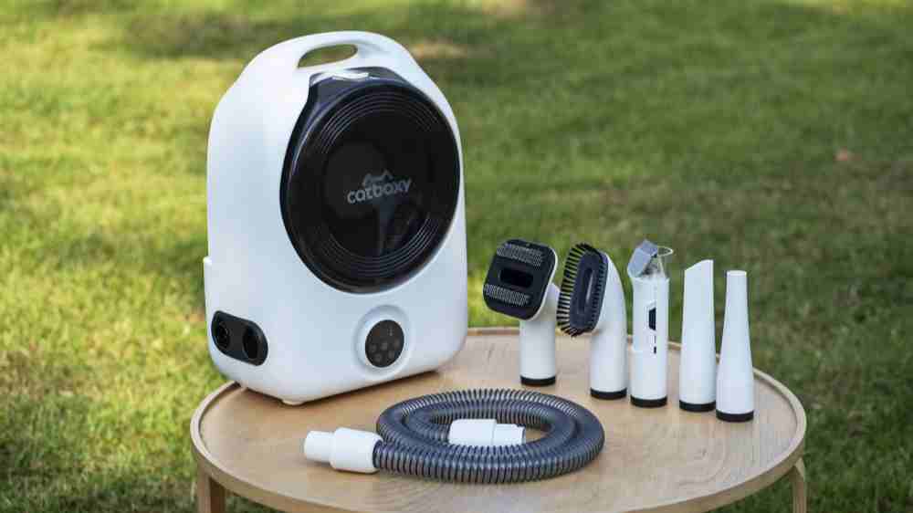 How to Use a Pet Grooming Kit and Vacuum | Easy Step-by-Step Guide ...